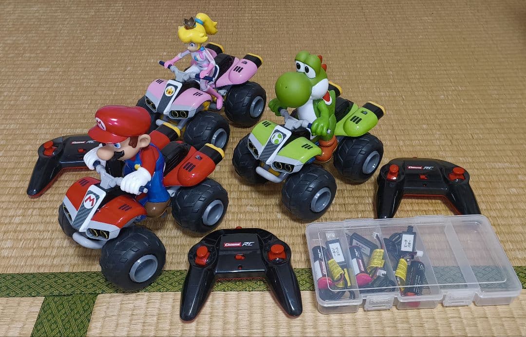 【美品・ほぼ未使用】マリオカートラジコン バギー マリオ＆ヨッシー＆ピーチ３台