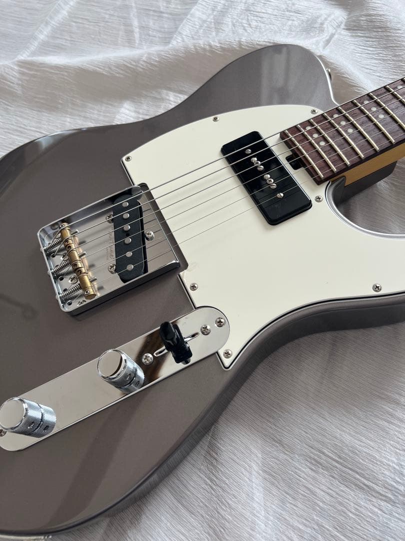 Three Dots Guitars Tモデル