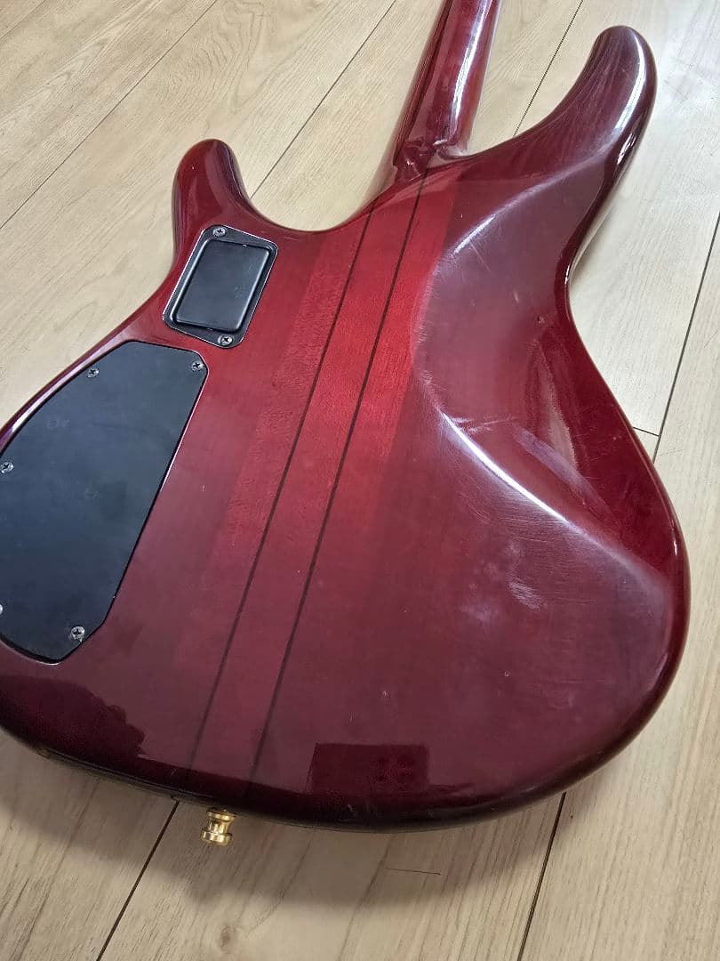 Fender Heartfield DR4 ベース（Bass）