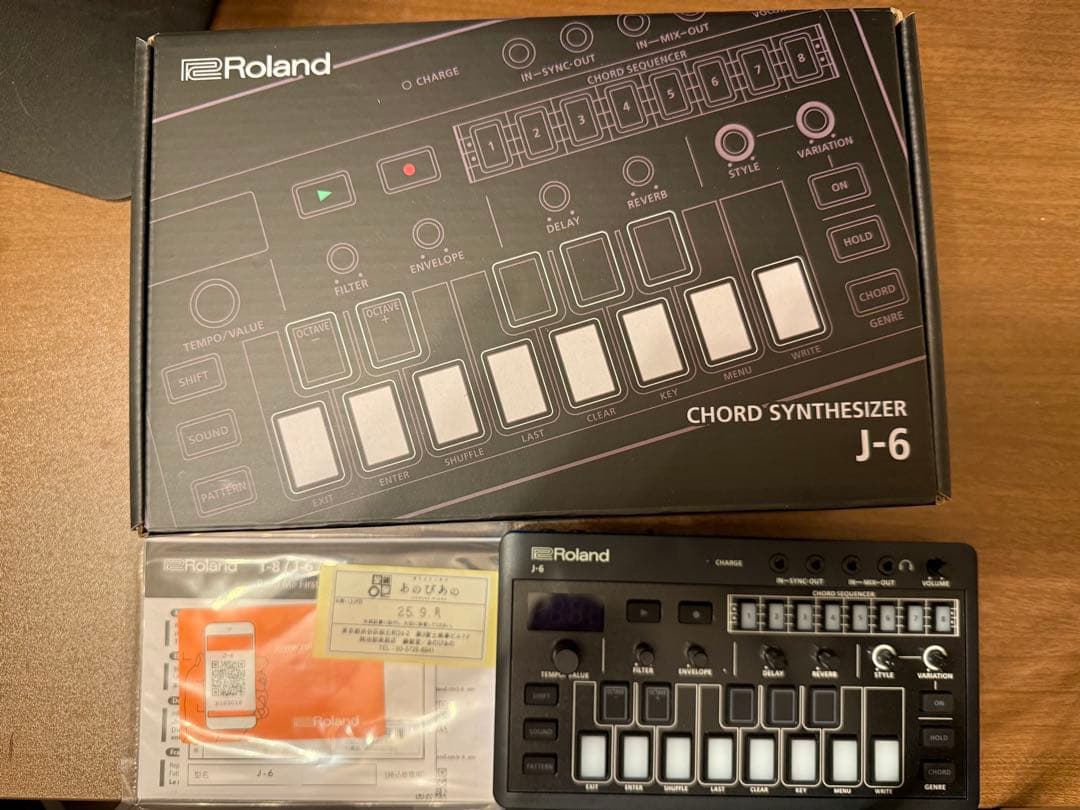 Roland J-6 コード シンセサイザー AIRA Compact J6