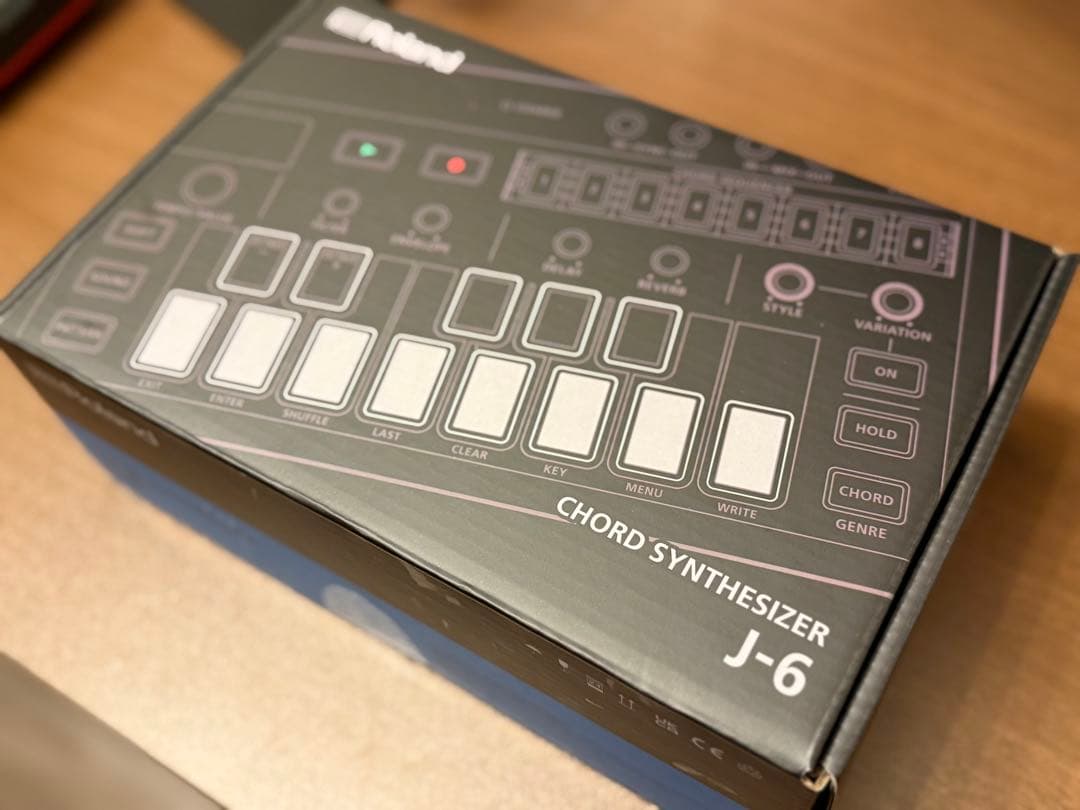 Roland J-6 コード シンセサイザー AIRA Compact J6