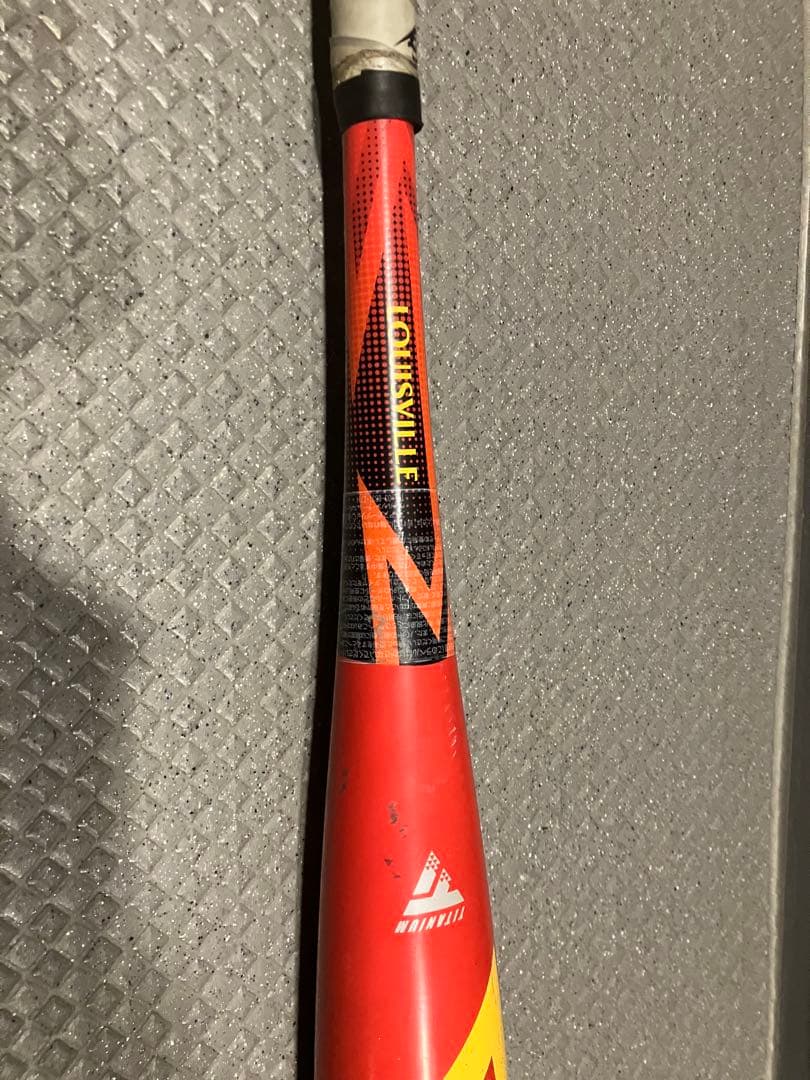 Louisville Slugger 軟式カーボンバット