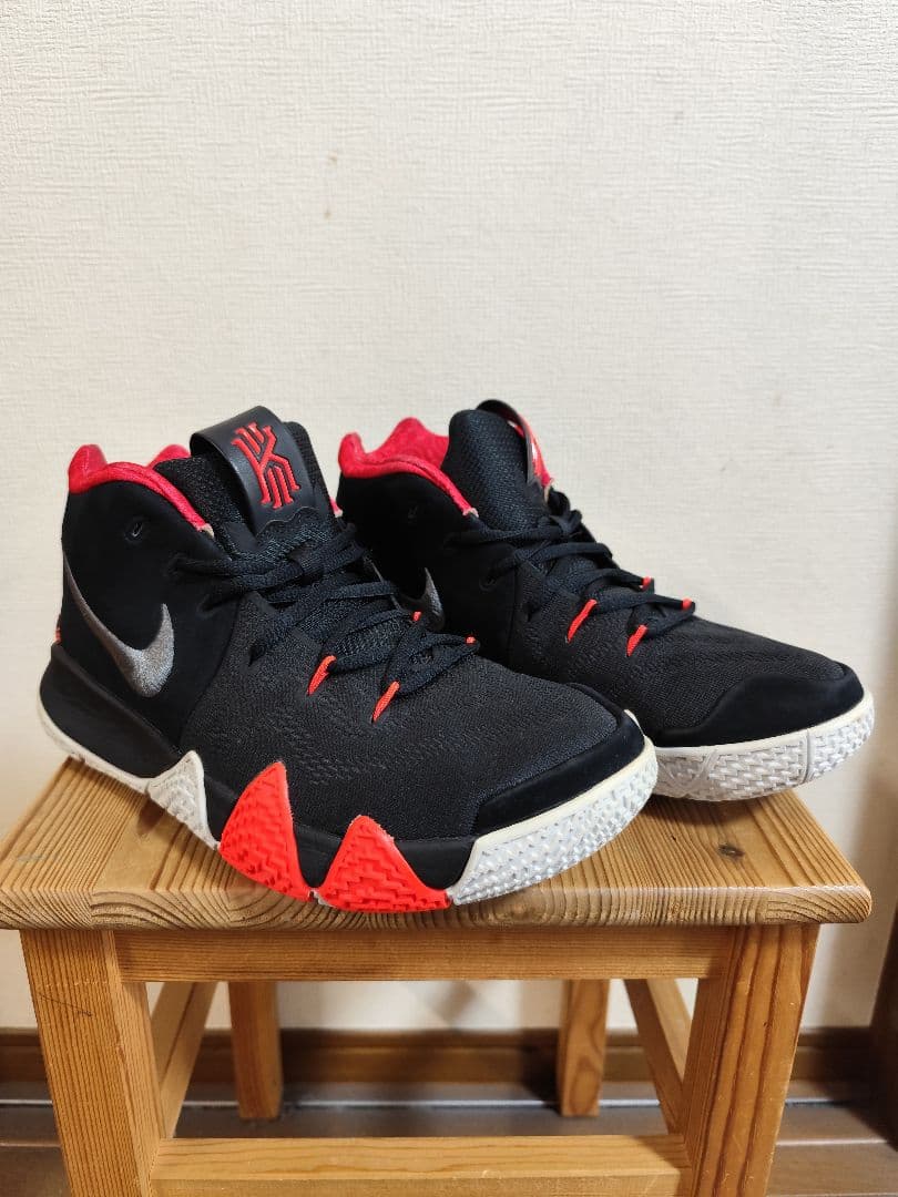 Nike Kyrie 4 ナイキ カイリー4　27.5cm　カイリー・アービング