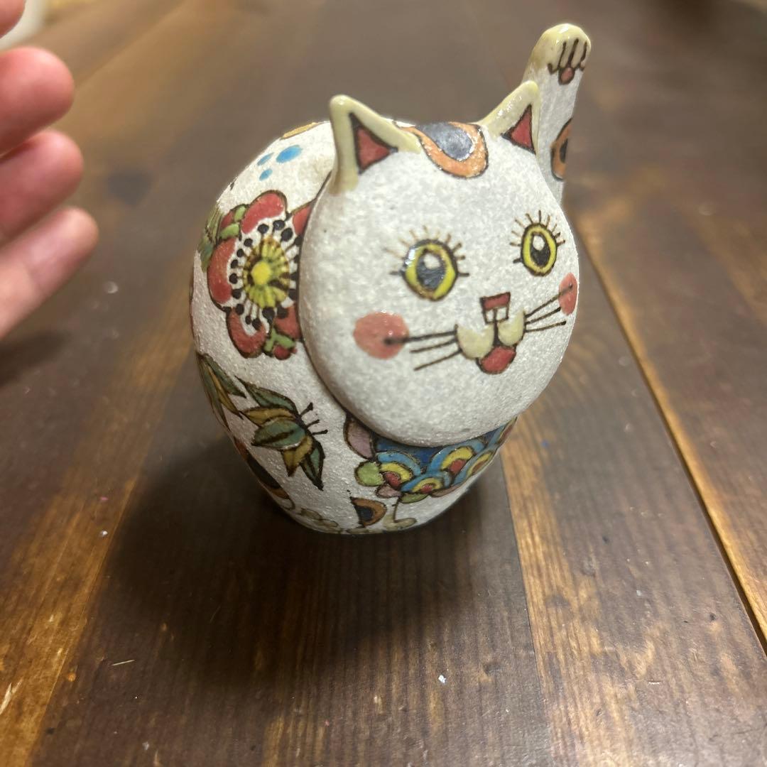 作家　陶芸作家　招き猫　手描き　左手上げ　商売繁盛　縁起物