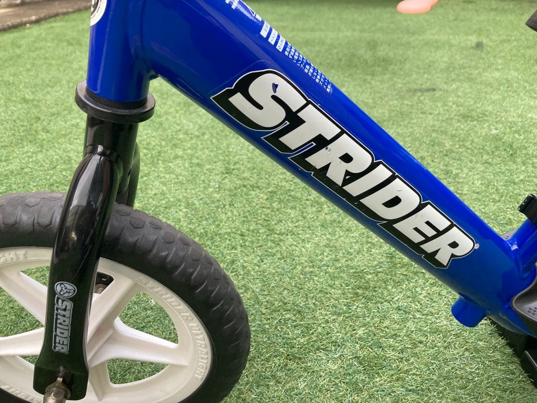 strider ストライダースポーツ　ブルー　美品　 　ホイール（ホワイト）