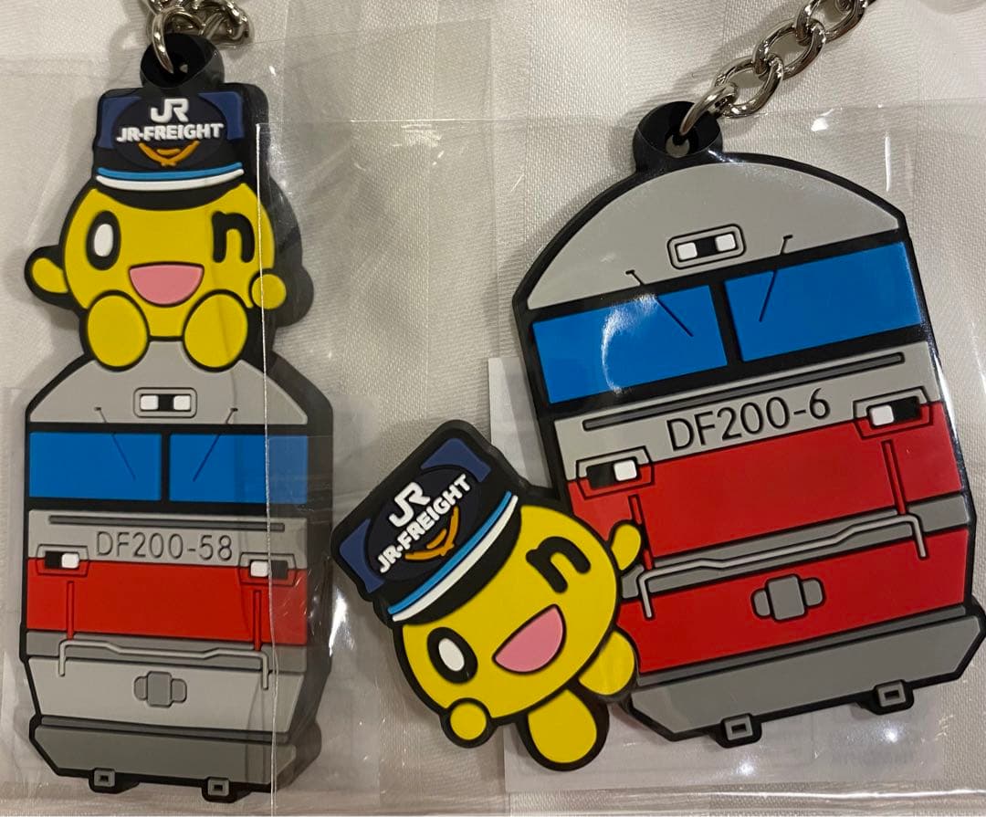 【限定】レッドベア×ｏｎちゃんキーホルダー JR貨物 HTB 鉄道