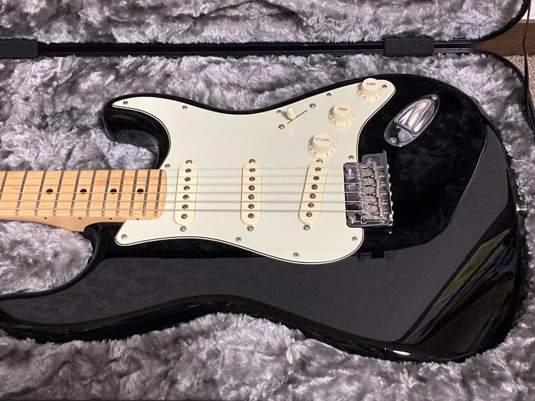 Fender American Professional Stratoメンテ済み