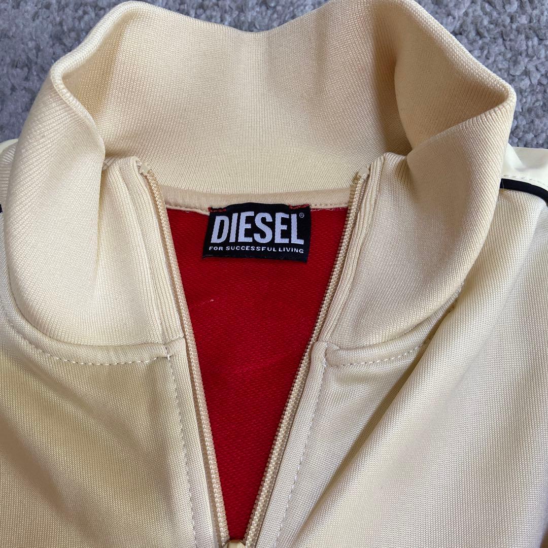 お値下げしました。美品です。DIESEL ジップアップジャケット 赤 クリーム
