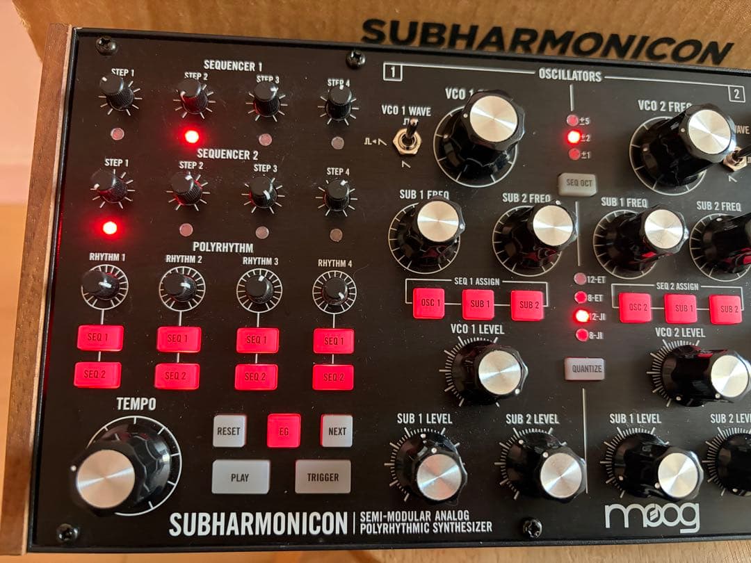 moog subharmonicon サブハーモニコン