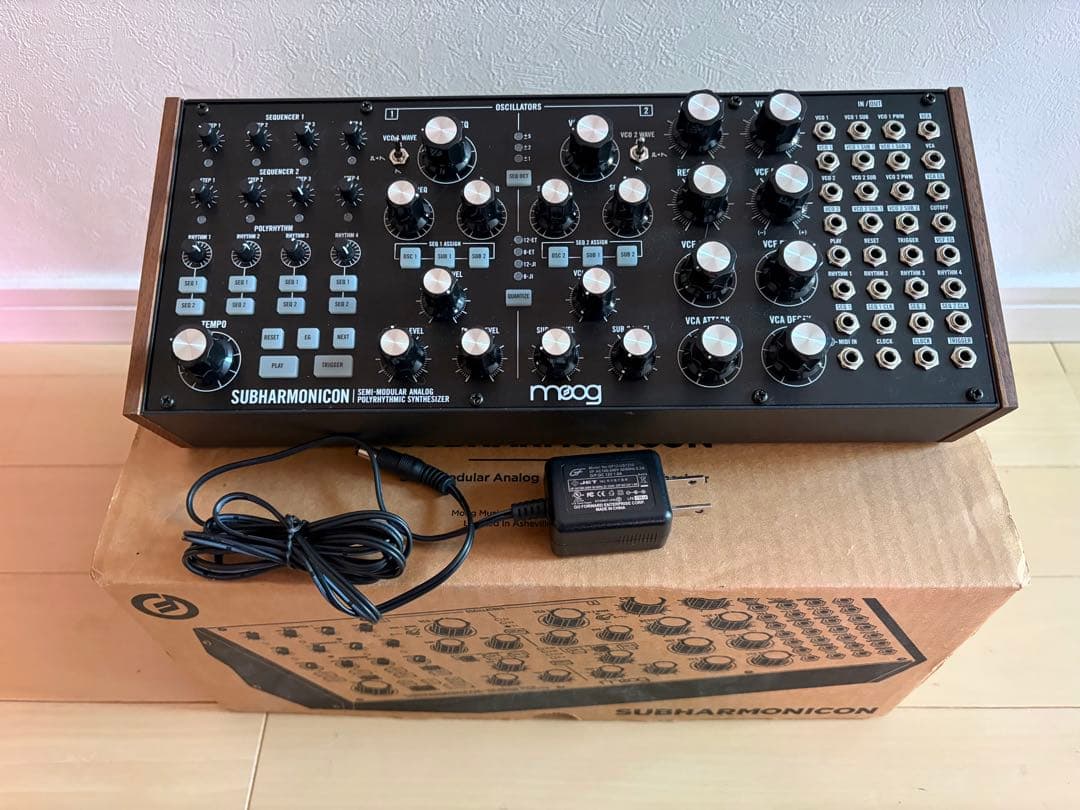 moog subharmonicon サブハーモニコン