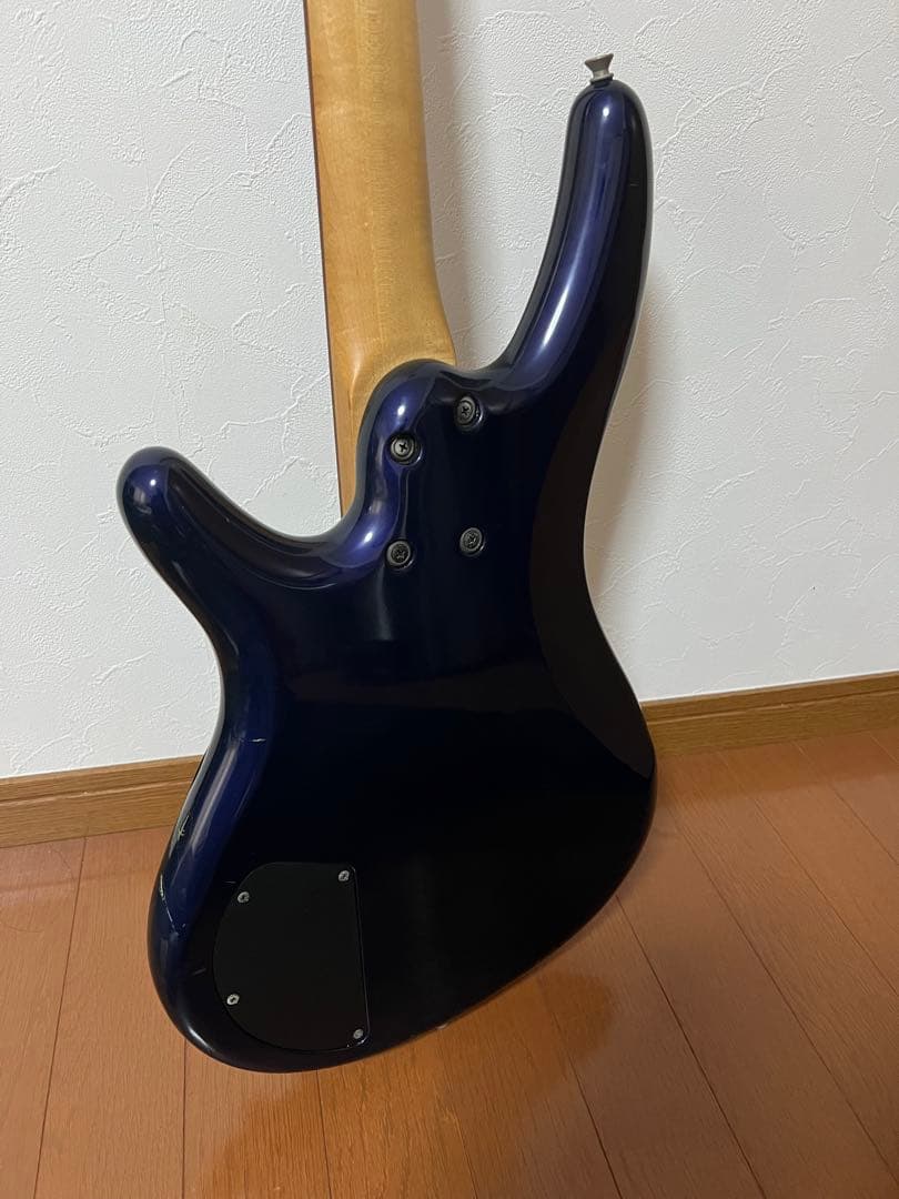 Ibanez エレキベース ケース付き