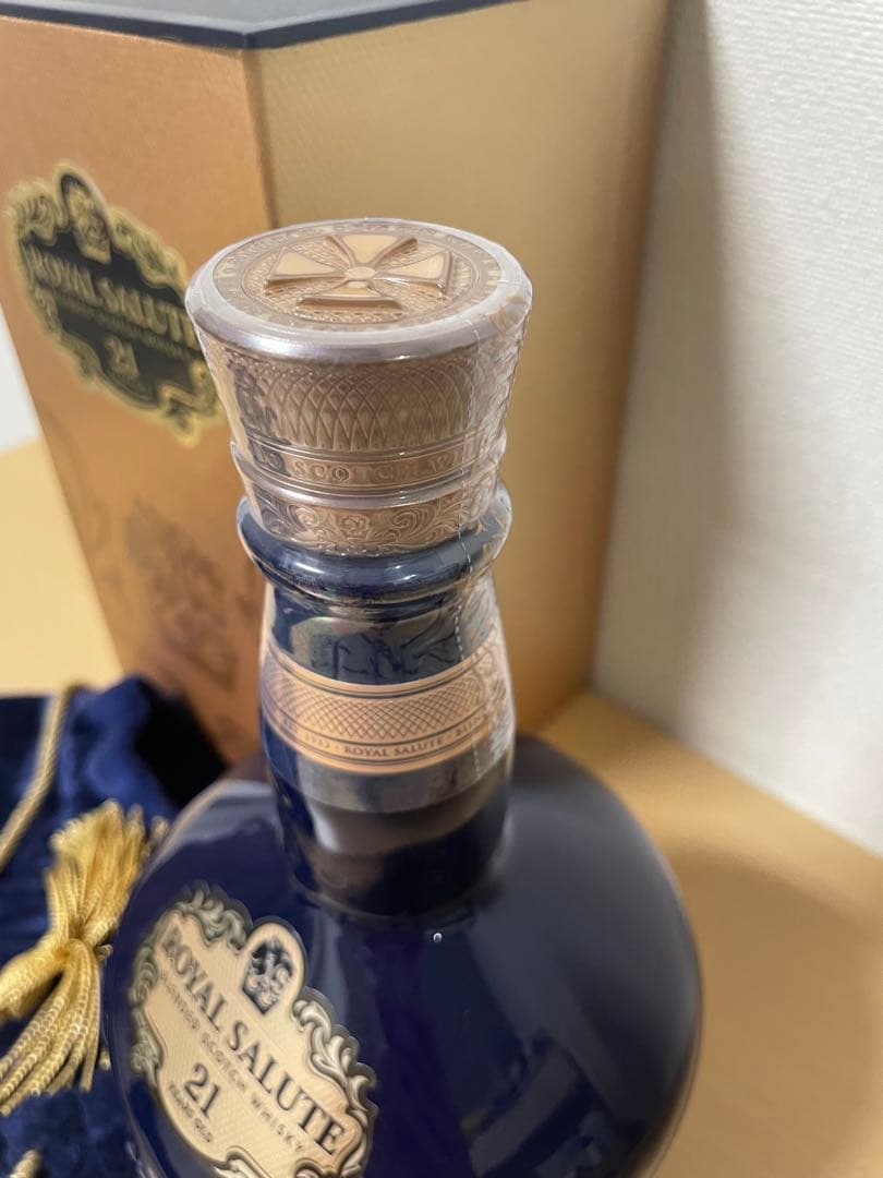 【レア終売品】 未開封箱付き ロイヤルサルート21年 陶器 700ml