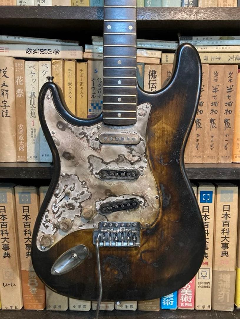 ギター jimi hendrix stratocaster righty relic
