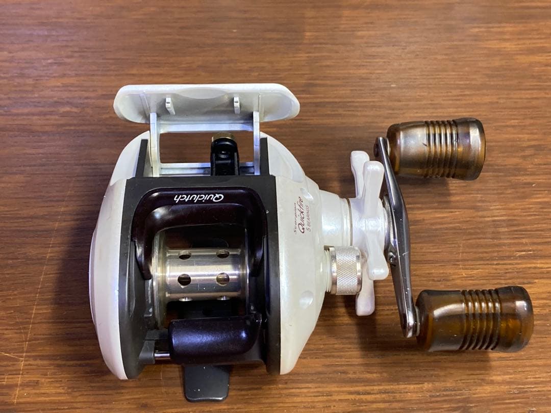 リール SHIMANO Scorpion Quickfire