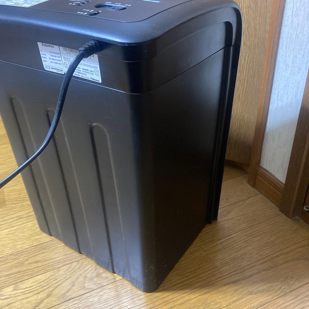 Fellowes 62MC 家庭用シュレッダー 黒
