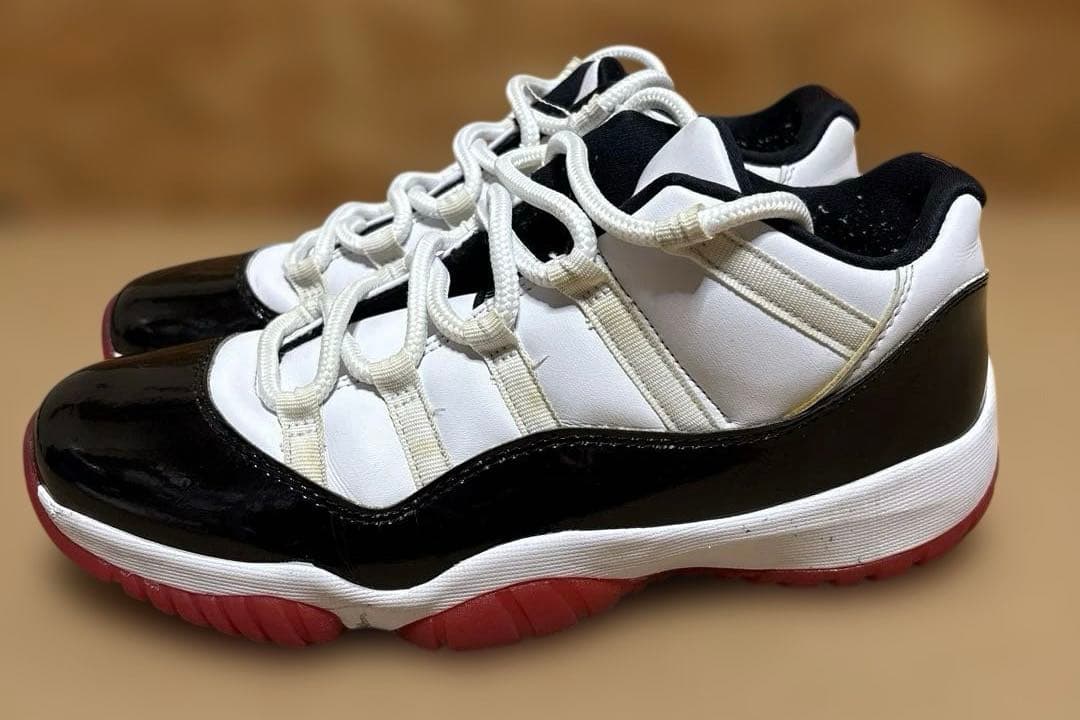 Air Jordan 11 Low ホワイト/ブラック/レッド