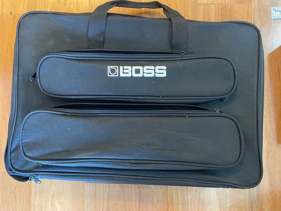 美品BOSS GT-100 ギターエフェクター 専用ケース付き