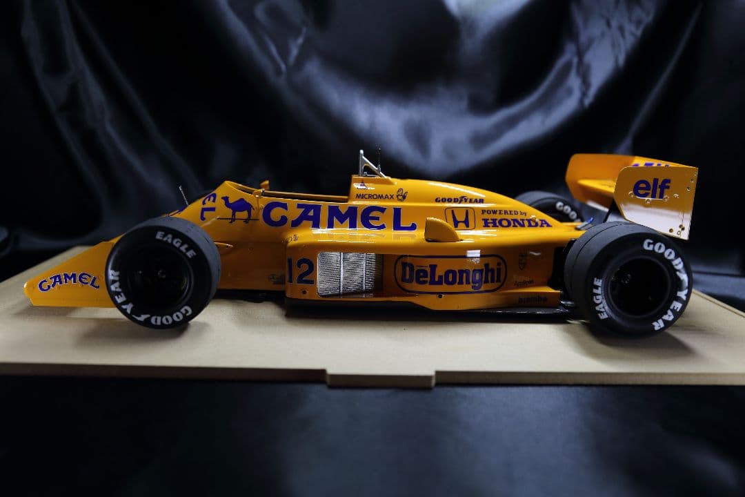 ビーマックス　1/12 ロータス99Tプラモデル完成品