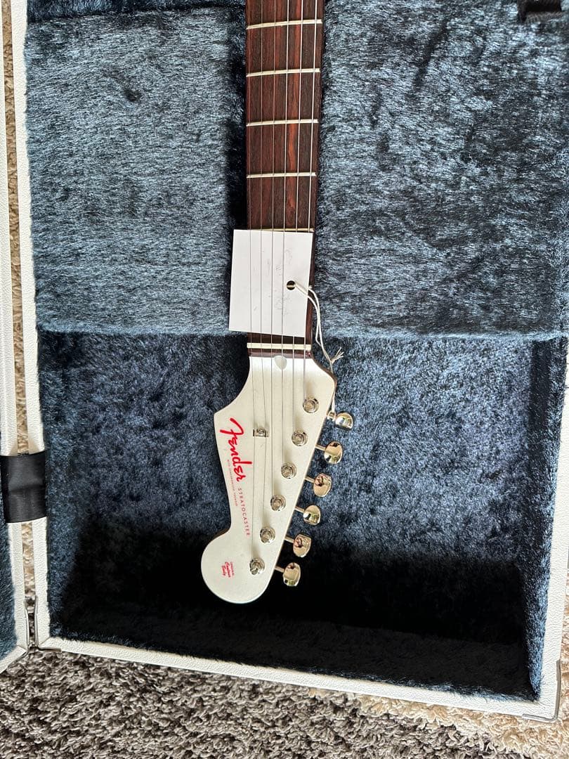 ギター Fender Hello Kitty 50th Anniversary NEW