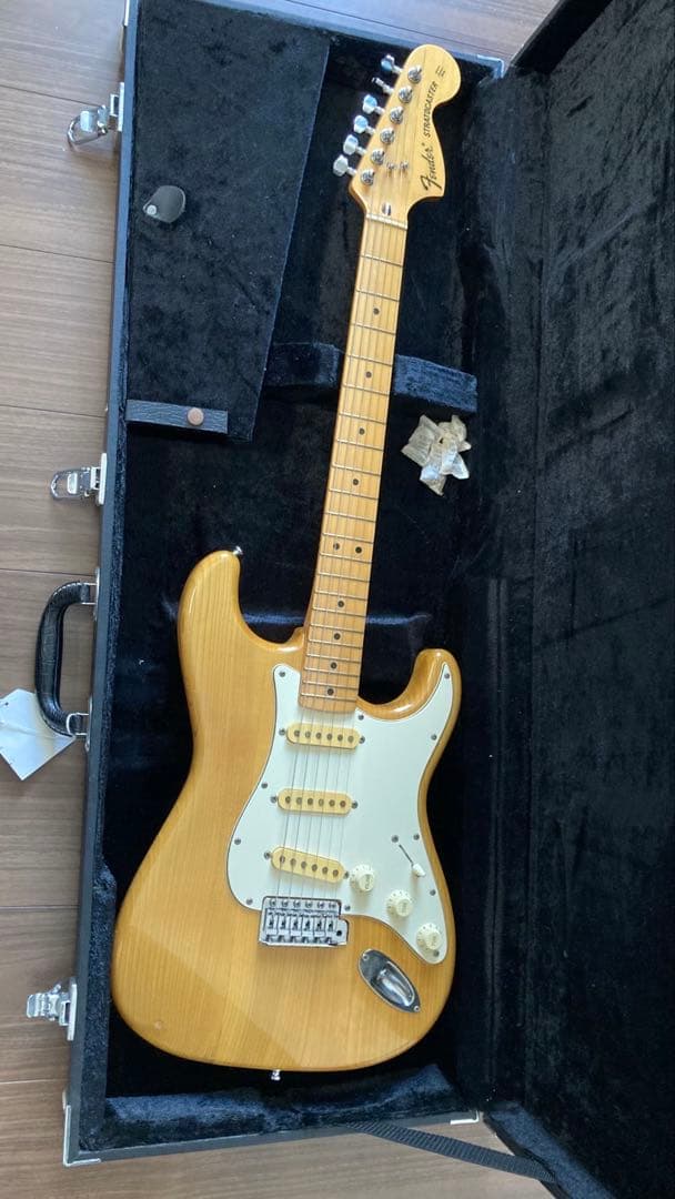 Fender Japan ストラトキャスター