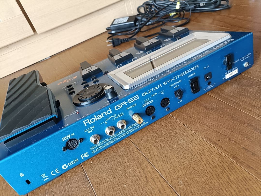 Roland GR-55 ギターシンセサイザー