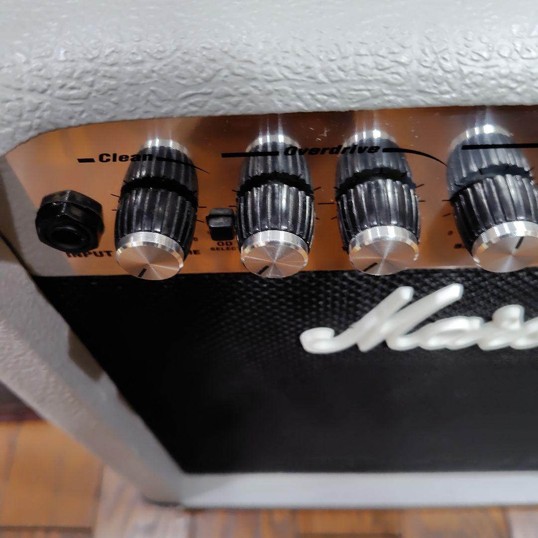 Marshall MG Series 15DFX ギターアンプ　人気のシルバー