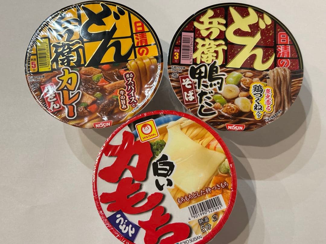 【メルカリ便】カップ麺　アミューズメント景品　まとめ売り　詰め合わせ　激安