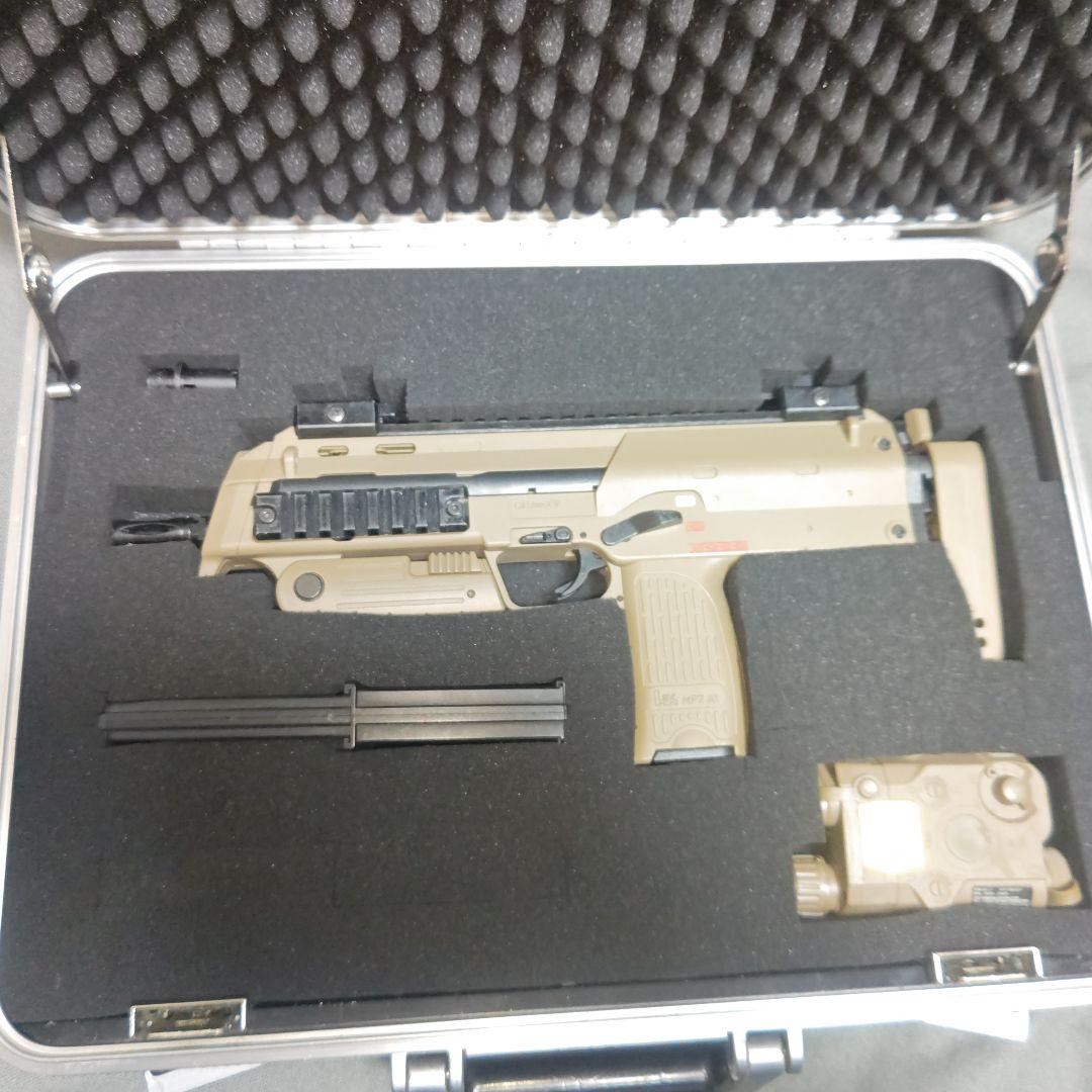 東京マルイ　電動ガン　MP7A1　タンカラーモデル　ゼロハリケース付き