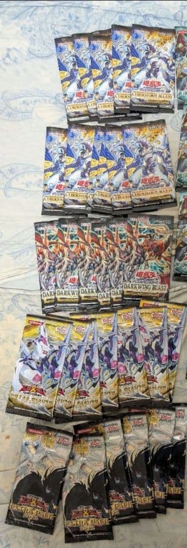 【一品限り】早い者勝ち　遊戯王　カード　引退品　約２０キロ　まとめ売り