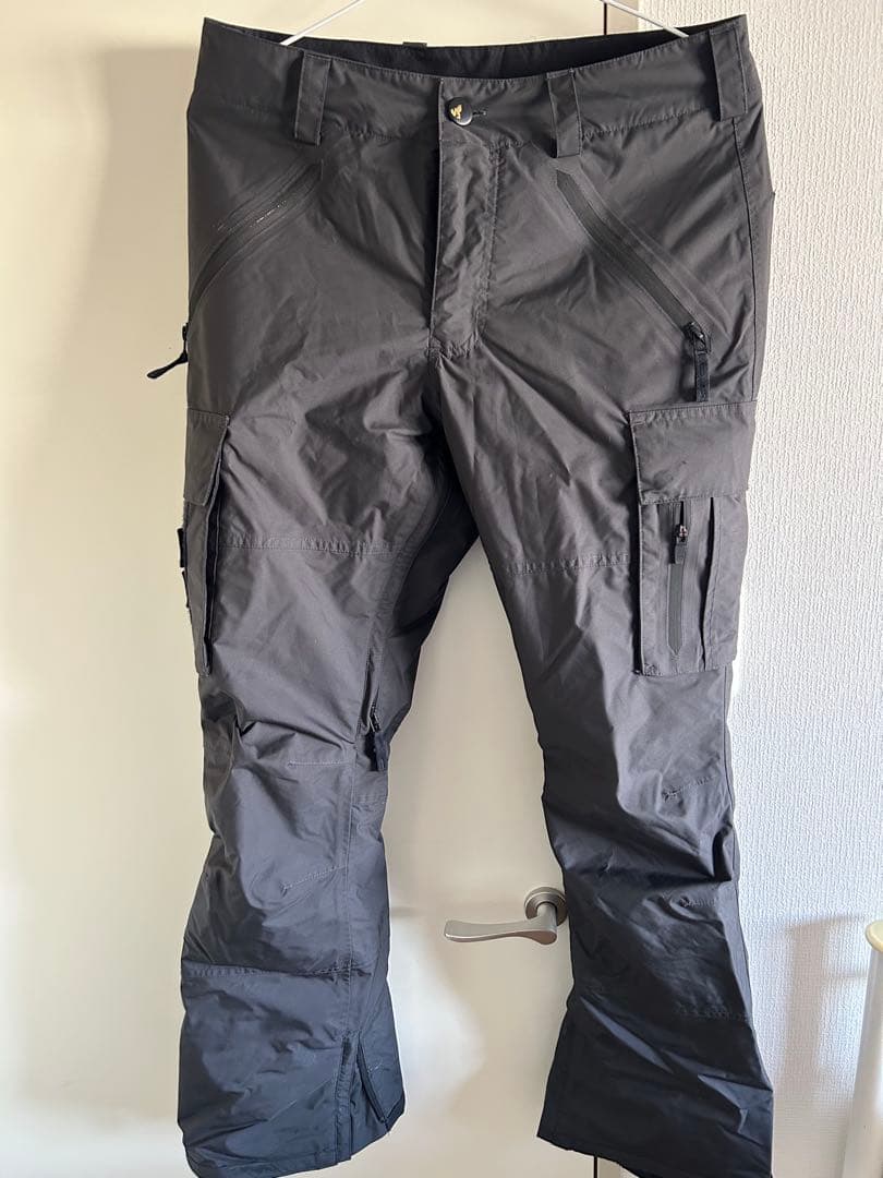 BURTON ALPHA undefeated CARGO PT トリプルコラボ