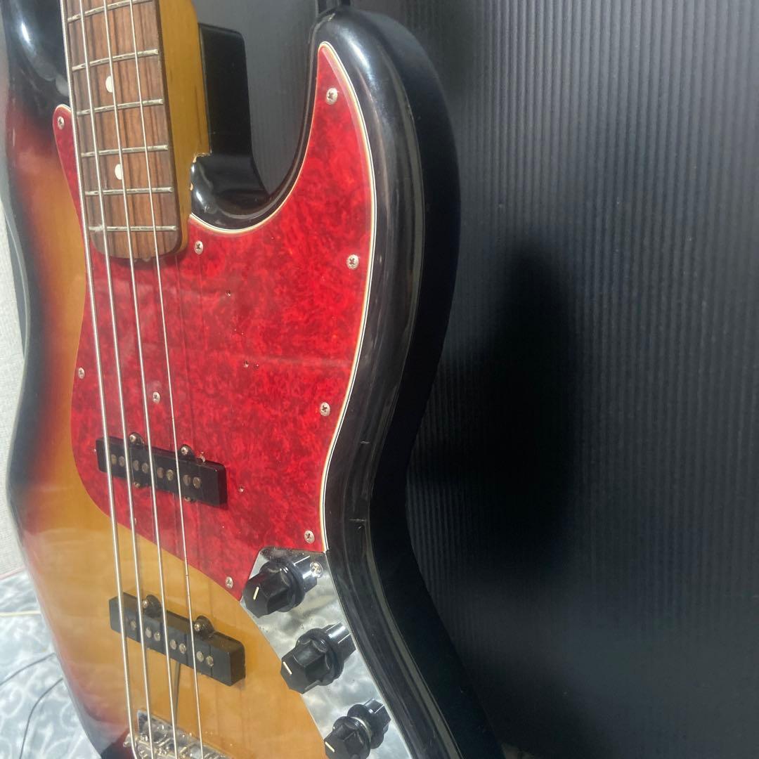 ベース Fender Japan JazzBass