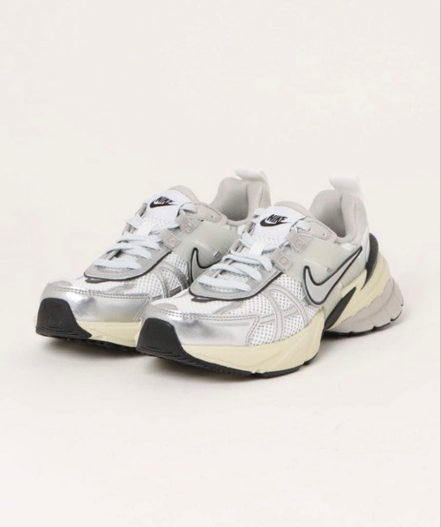 【入手困難】23cm NIKE W V2K RUN \"WHITE SILVER