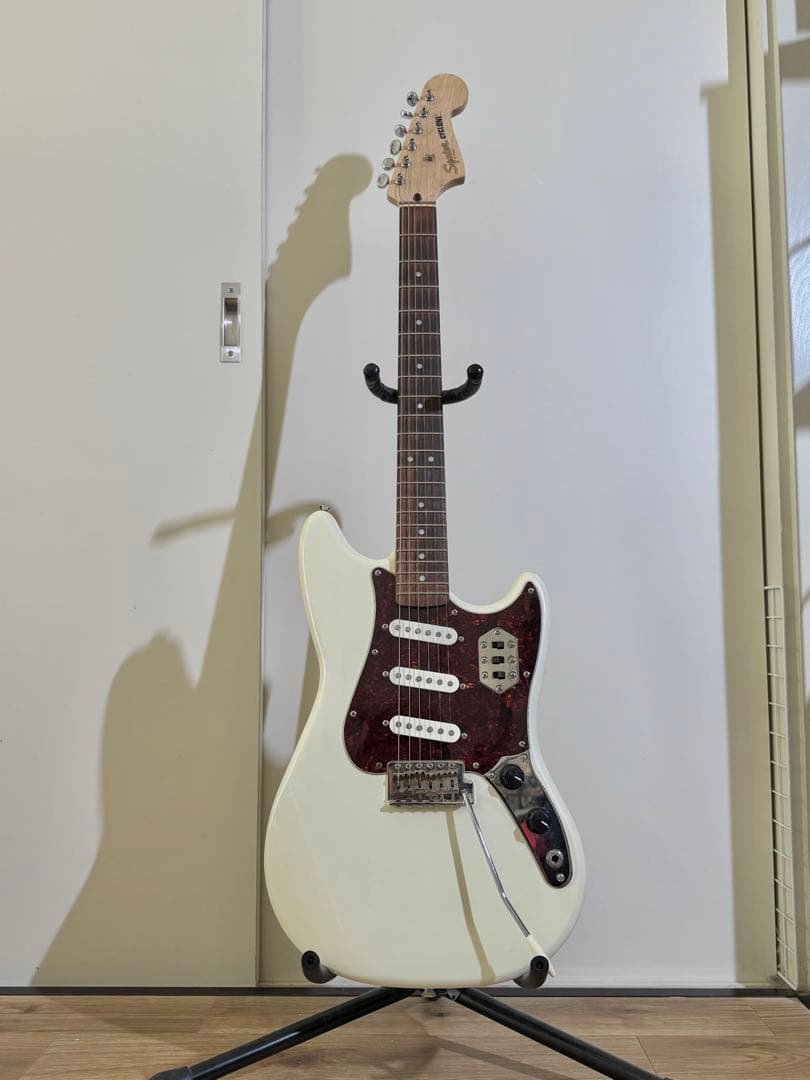 ギター Squier by Fender Paranormal Cyclone