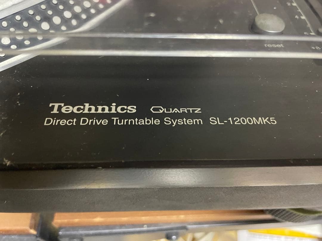 b*8様 Technics SL-1200MK5 ミキサー、針、CDJ付きのDJ