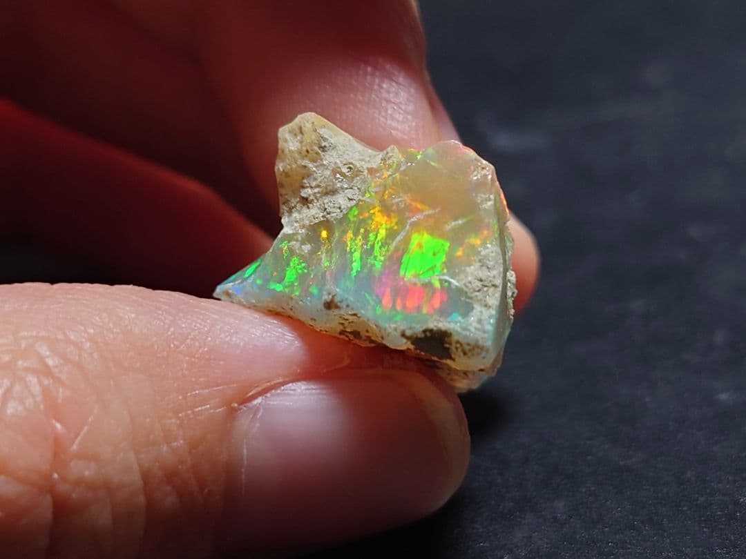 エチオピアウェロ産　オパール　ジュエリーグレード　原石　鉱物標本