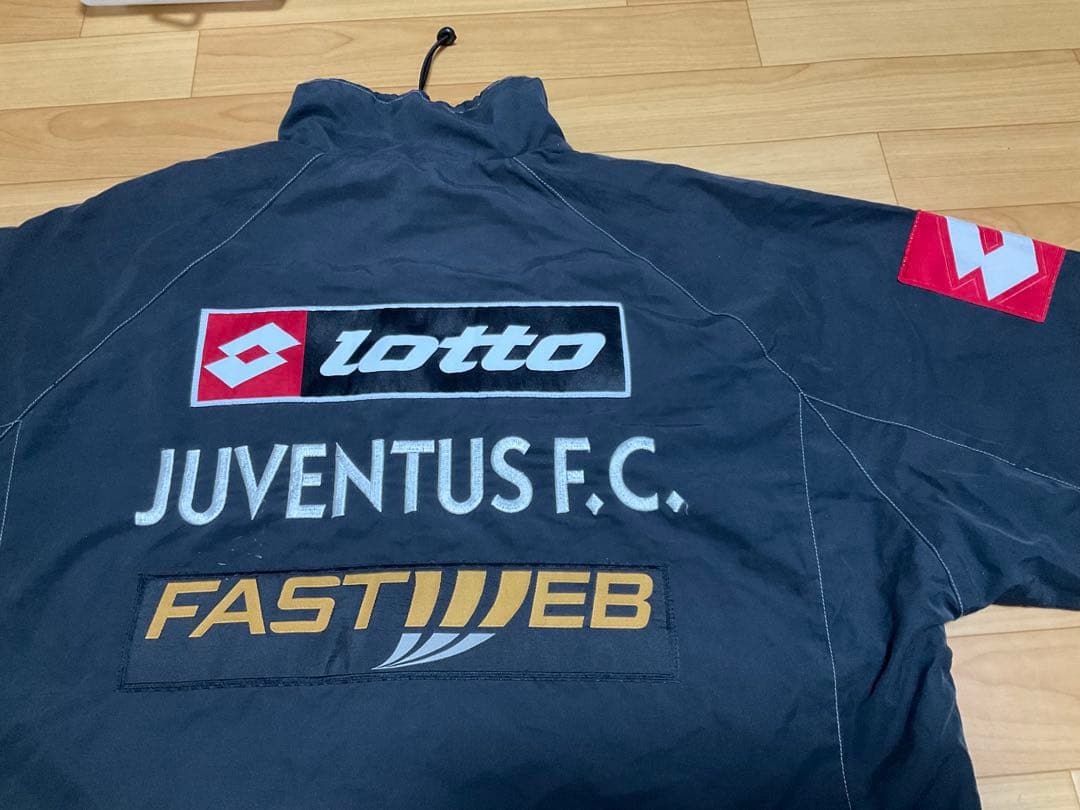 お*れ様 Lotto ユベントスJuventus F.C. ウィンドブレーカー上