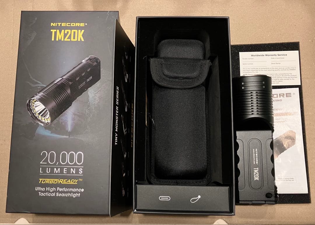 20000ルーメン NITECORE TM20K フラッシュライト
