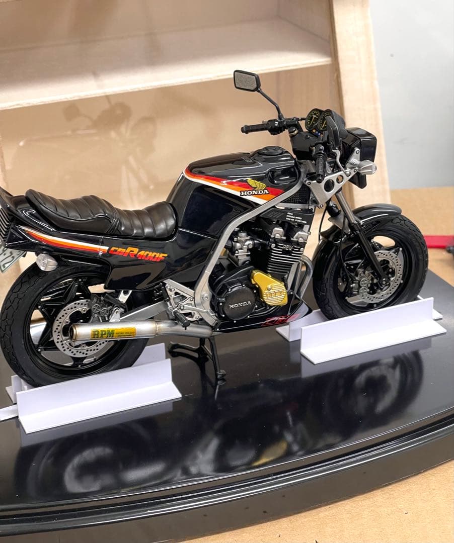 タミヤCBR400F 佐田ビルダーズオマージュ塗装済み完成品
