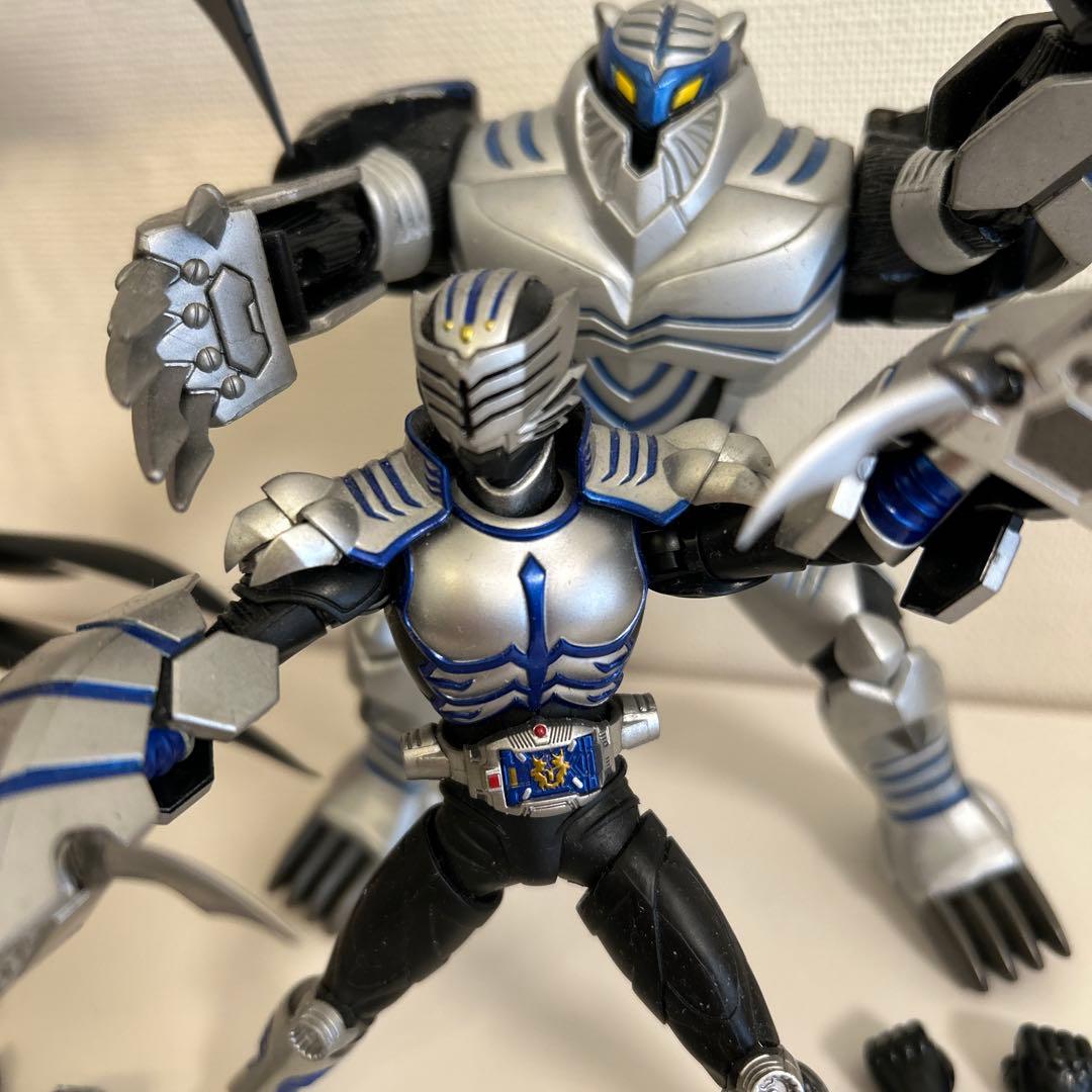 figuarts フィギュアーツ 仮面ライダータイガ ミラーモンスター 真骨