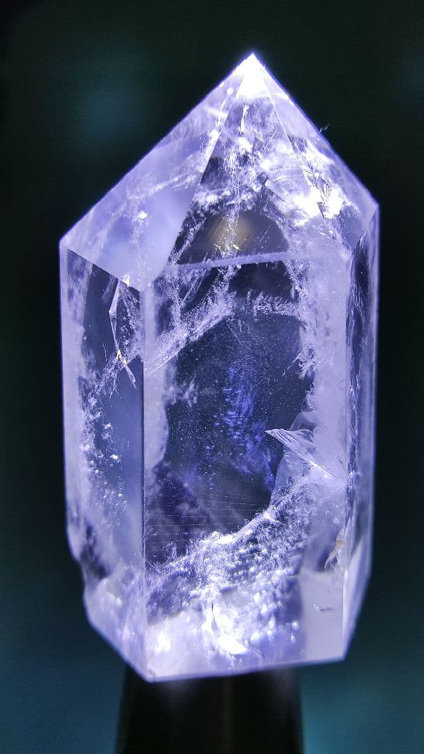 パワーストーン　天然石　エンジェルラダー入り水晶　ポイント　141g　No112