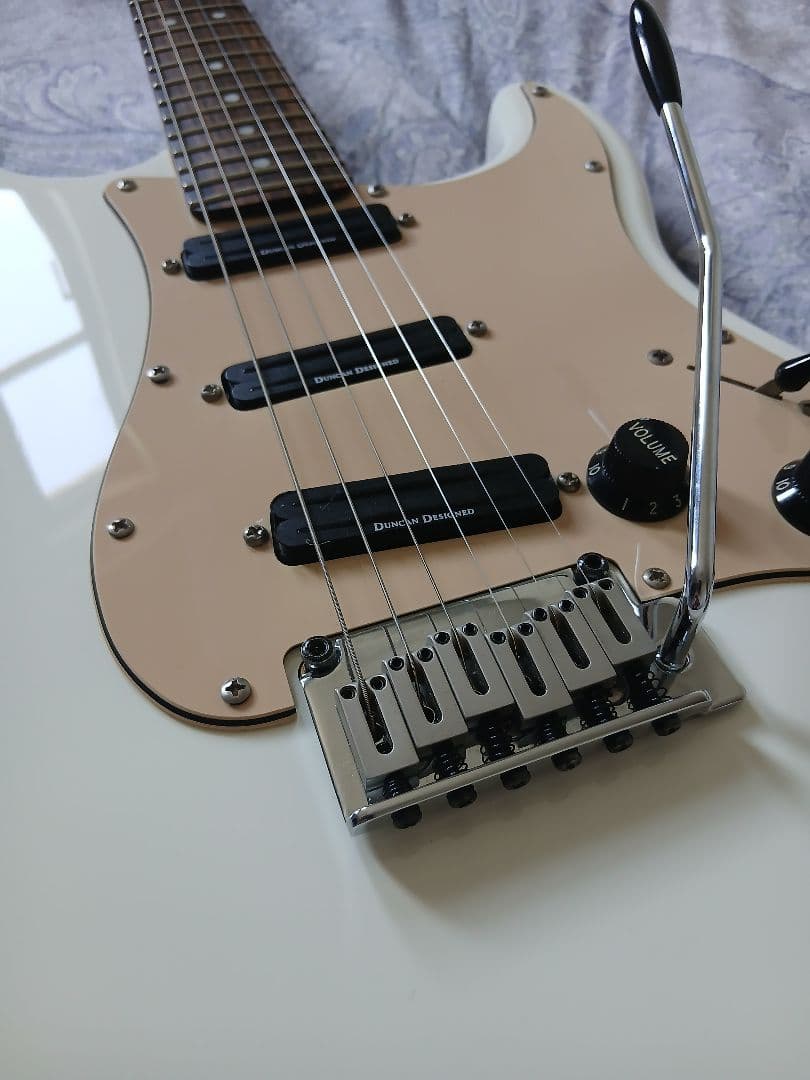 ギター Squier Deluxe Hot Rails Stratocaster
