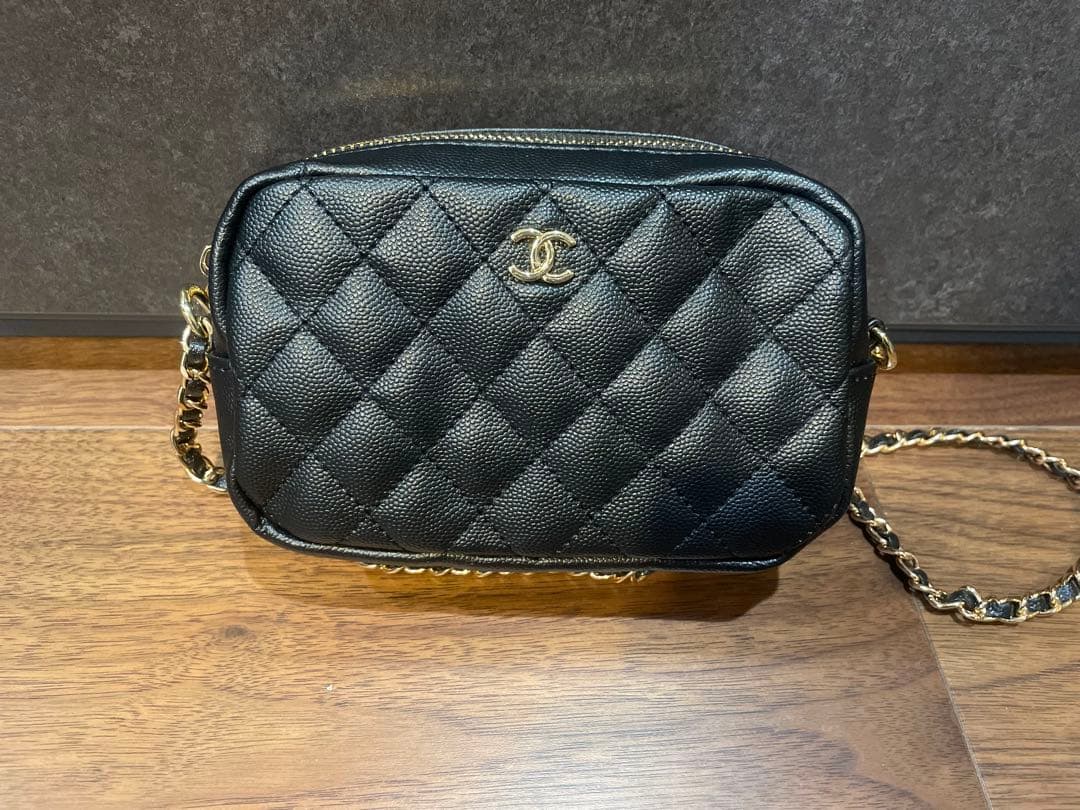 CHANEL ノベルティ　キルティングチェーンバッグ