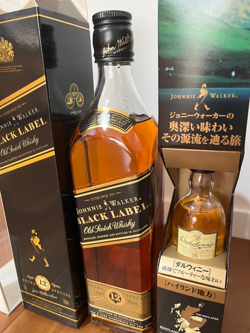 ウイスキー Johnnie Walker BLACK LABEL 750ml