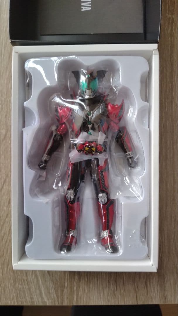 真骨彫製法 仮面ライダー ダークキバ　イクサ　フィギュア2体セット