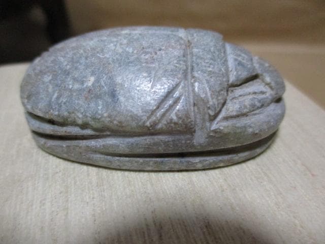 西*人様 古代エジプト　石彫り　スカラベ　箱付き　R76-1