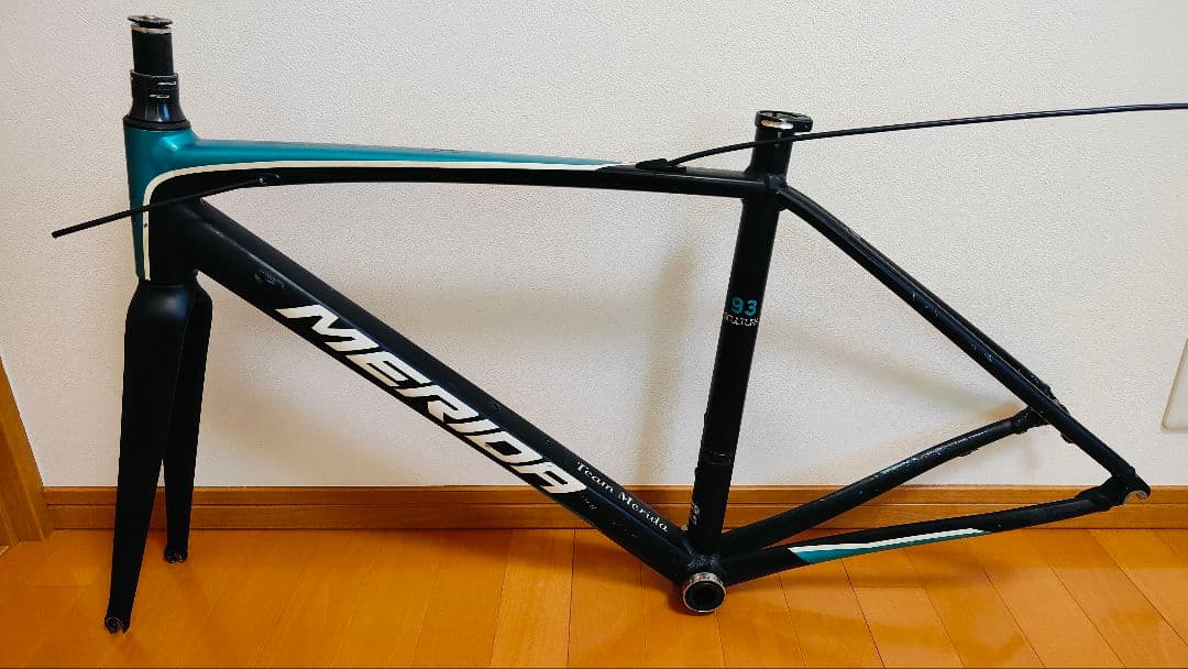 MERIDA 　ロードバイク　アルミフレーム 　スクルトゥーラ　カーボンフォーク