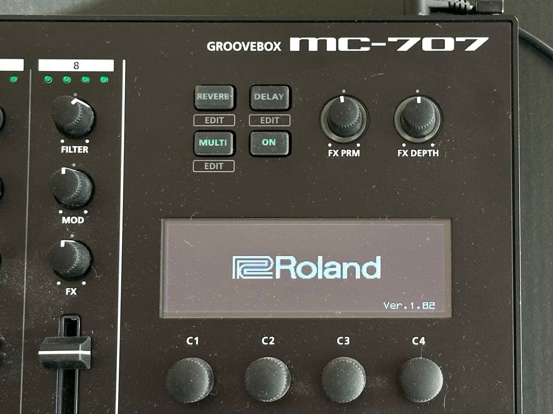 Roland MC-707 (Ver.1.82) SDカード付き