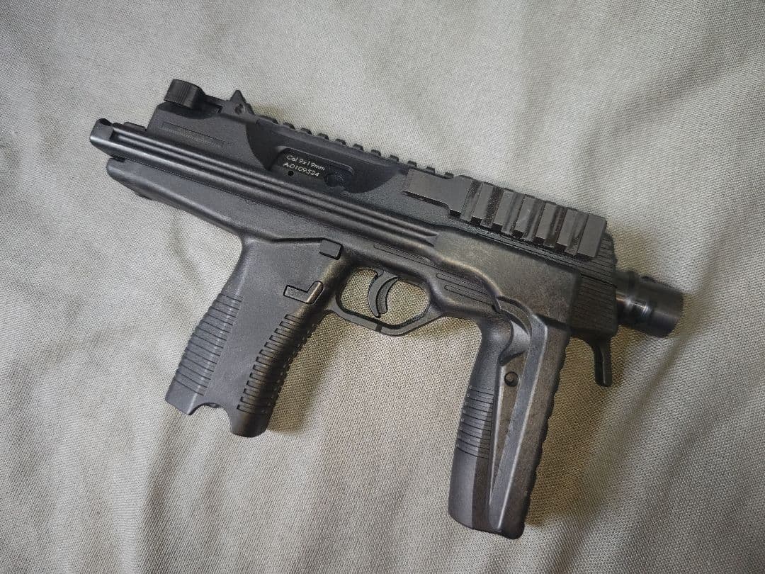 た*き様 KSC ガスブローバックサブマシンガン　MP9