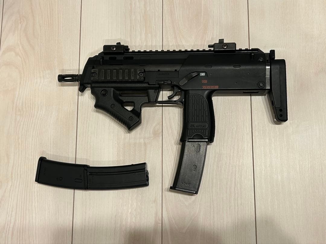 電動ガン　MP7 ジャンク品