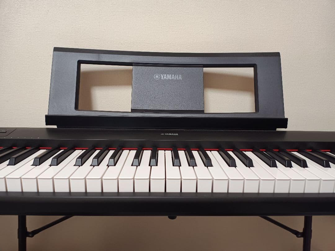 YAMAHA キーボード piaggero NP-32B　スタンド付き